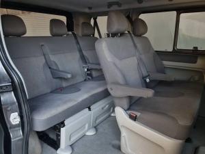 Black Opel Vivaro 2009 in Ogre, with an engine capacity of 2.50 L and mileage of 309 thousand km for 8150 €, photo 13 on AUTOMOTO.COM.LV