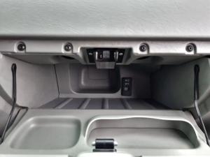 Black Opel Vivaro 2009 in Ogre, with an engine capacity of 2.50 L and mileage of 309 thousand km for 8150 €, photo 22 on AUTOMOTO.COM.LV