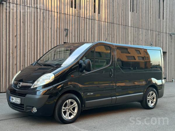 Melns Opel Vivaro 2010 Rīga, ar dzinēja tilpumu 2.50 L un nobraukumu 235 tūkst. km par 7300 €, foto 2 vietnē AUTOMOTO.COM.LV