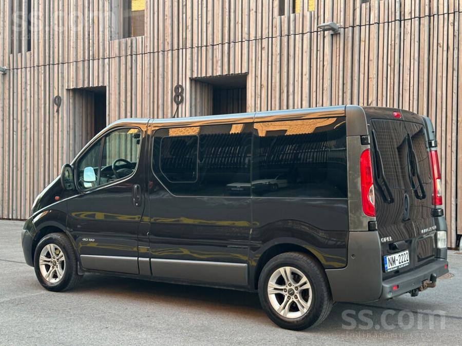 Melns Opel Vivaro 2010 Rīga, ar dzinēja tilpumu 2.50 L un nobraukumu 235 tūkst. km par 7300 €, foto 4 vietnē AUTOMOTO.COM.LV