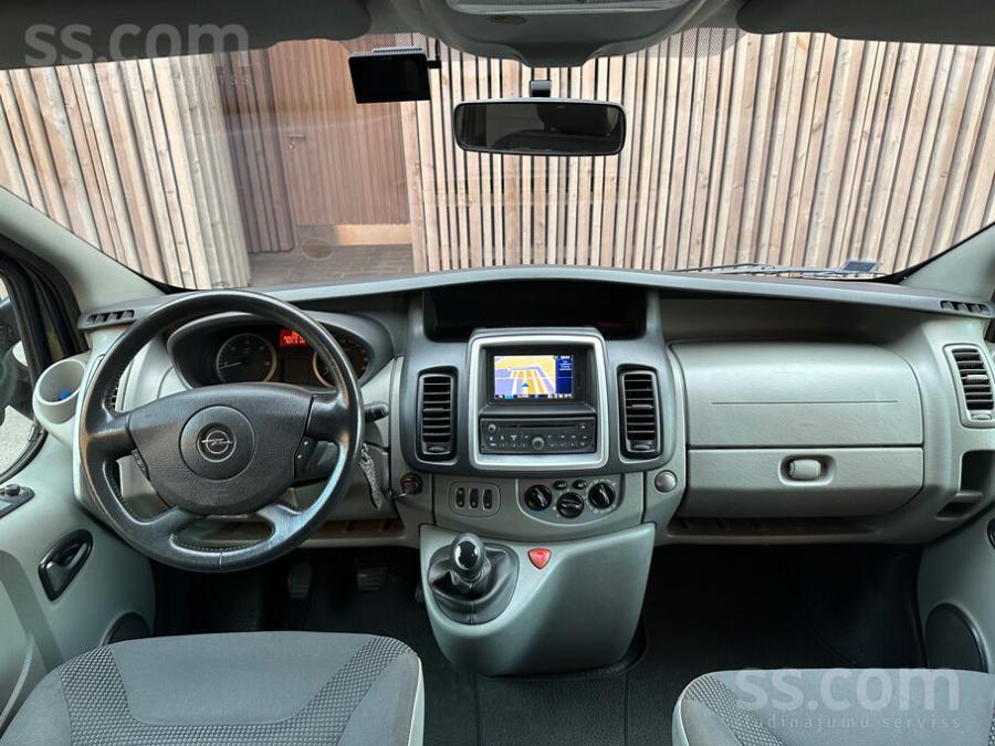 Melns Opel Vivaro 2010 Rīga, ar dzinēja tilpumu 2.50 L un nobraukumu 235 tūkst. km par 7300 €, foto 15 vietnē AUTOMOTO.COM.LV