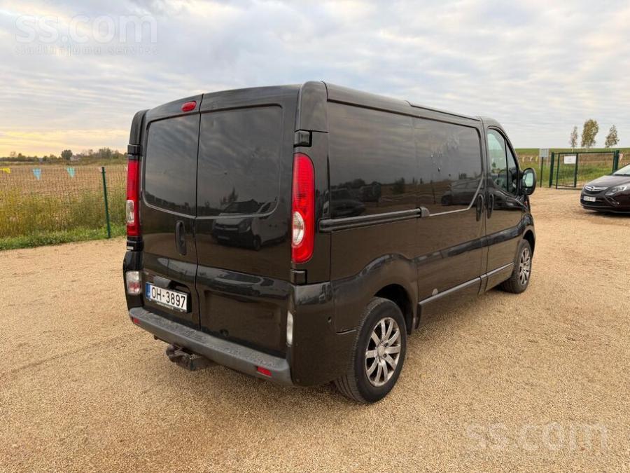 Melns Opel Vivaro 2010 Jēkabpils, ar dzinēja tilpumu 2.00 L un nobraukumu 0 tūkst. km par 4350 €, foto 3 vietnē AUTOMOTO.COM.LV