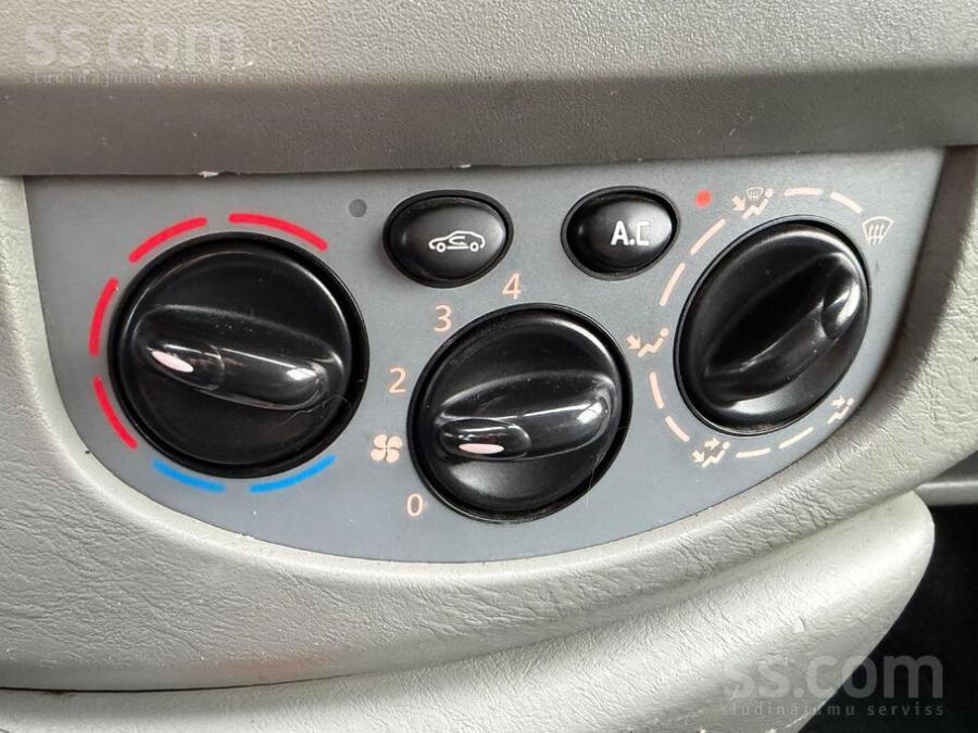 Melns Opel Vivaro 2010 Jēkabpils, ar dzinēja tilpumu 2.00 L un nobraukumu 0 tūkst. km par 4350 €, foto 8 vietnē AUTOMOTO.COM.LV