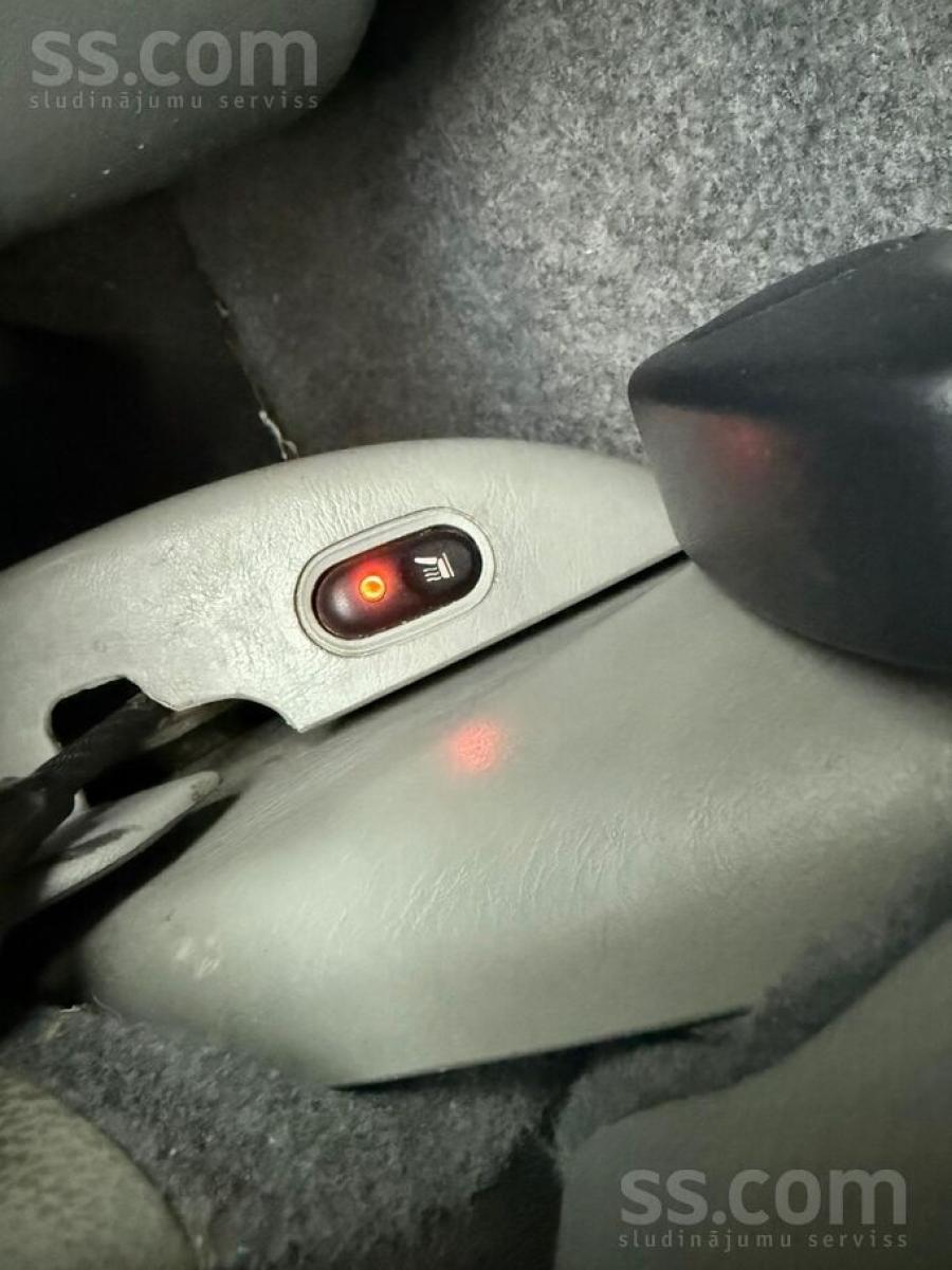 Melns Opel Vivaro 2010 Rīga, ar dzinēja tilpumu 2.00 L un nobraukumu 0 tūkst. km par 5050 €, foto 8 vietnē AUTOMOTO.COM.LV