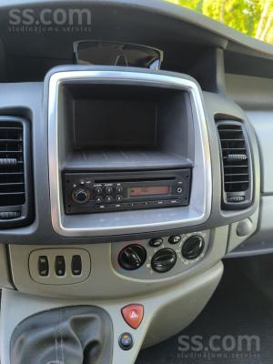 Melns Opel Vivaro 2010 Valmiera, ar dzinēja tilpumu 2.00 L un nobraukumu 277 tūkst. km par 5550 €, foto 15 vietnē AUTOMOTO.COM.LV