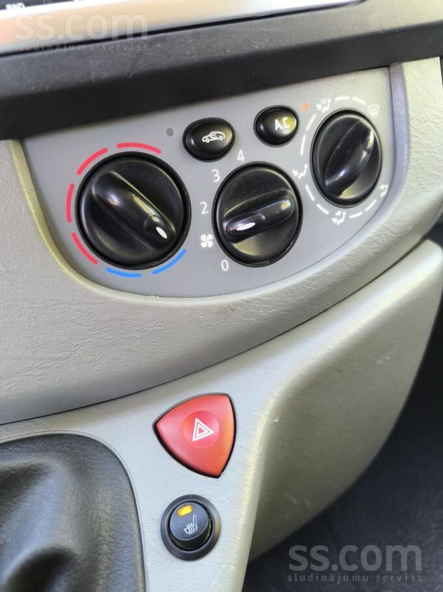 Melns Opel Vivaro 2010 Valmiera, ar dzinēja tilpumu 2.00 L un nobraukumu 277 tūkst. km par 5550 €, foto 21 vietnē AUTOMOTO.COM.LV