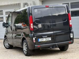 Melns Opel Vivaro 2010 Tukums, ar dzinēja tilpumu 2.00 L un nobraukumu 311 tūkst. km par 5000 €, foto 4 vietnē AUTOMOTO.COM.LV