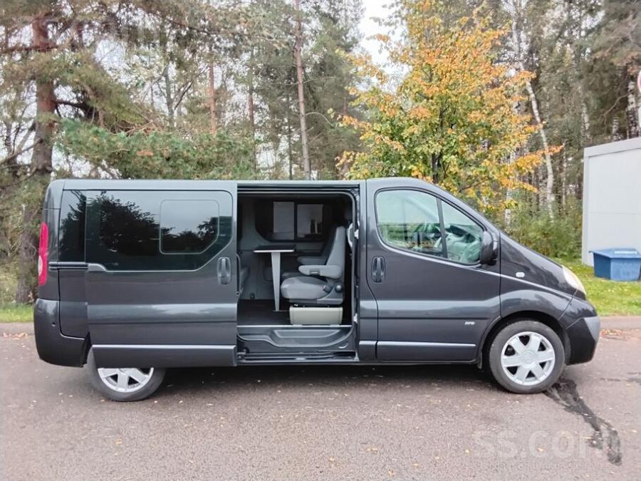 Черный Опель Виваро 2010 в Рига, объемом двигателя 2.50 л и пробегом 290 тыс. км за 10850 €, фото 7 на AUTOMOTO.COM.LV