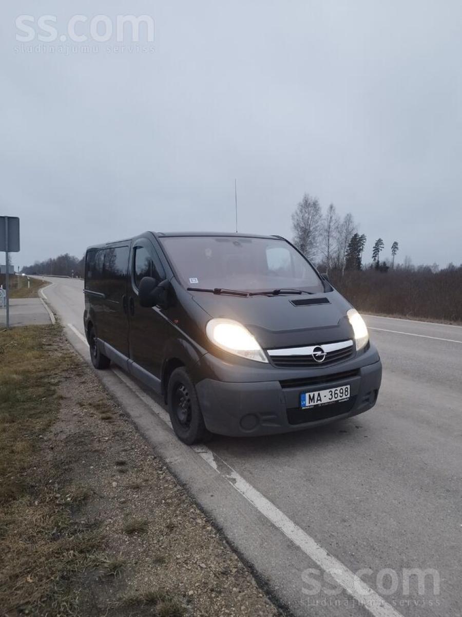 Melns Opel Vivaro 2011 Rīga, ar dzinēja tilpumu 2.00 L un nobraukumu 376 tūkst. km par 7000 €, foto 3 vietnē AUTOMOTO.COM.LV