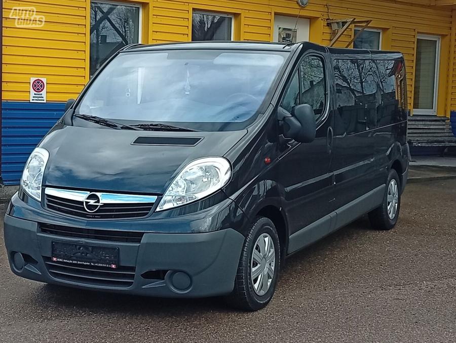 Black Opel Vivaro 2011 in Vilnius, with an engine capacity of 2.50 L and mileage of 280 thousand km for 6750 €, photo 3 on AUTOMOTO.COM.LV