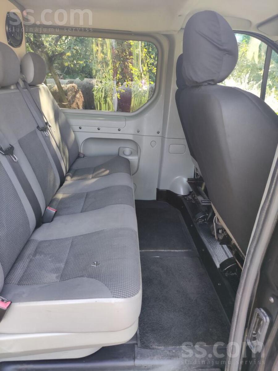 Melns Opel Vivaro 2011 Jēkabpils, ar dzinēja tilpumu 2.00 L un nobraukumu 382 tūkst. km par 6000 €, foto 10 vietnē AUTOMOTO.COM.LV