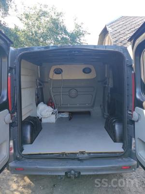 Melns Opel Vivaro 2011 Jēkabpils, ar dzinēja tilpumu 2.00 L un nobraukumu 382 tūkst. km par 6000 €, foto 11 vietnē AUTOMOTO.COM.LV