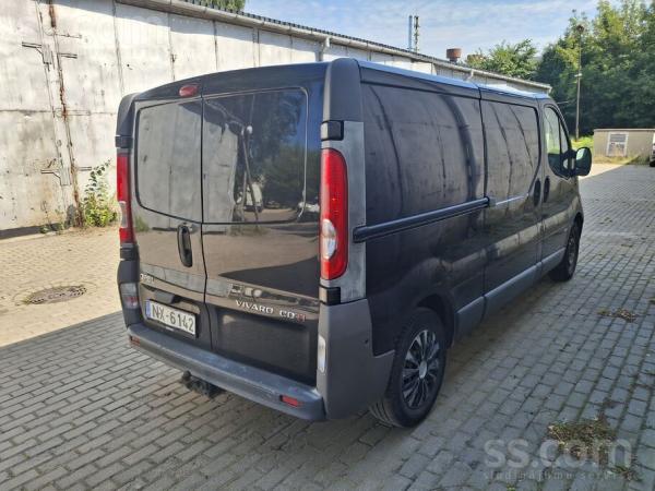 Melns Opel Vivaro 2011 Rīga, ar dzinēja tilpumu 2.00 L un nobraukumu 285 tūkst. km par 3590 €, foto 4 vietnē AUTOMOTO.COM.LV