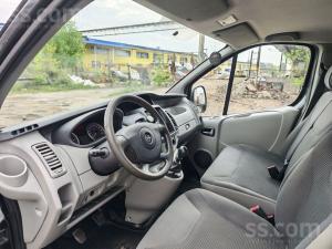 Black Opel Vivaro 2012 in Riga, with an engine capacity of 2.00 L and mileage of 290 thousand km for 4950 €, photo 6 on AUTOMOTO.COM.LV