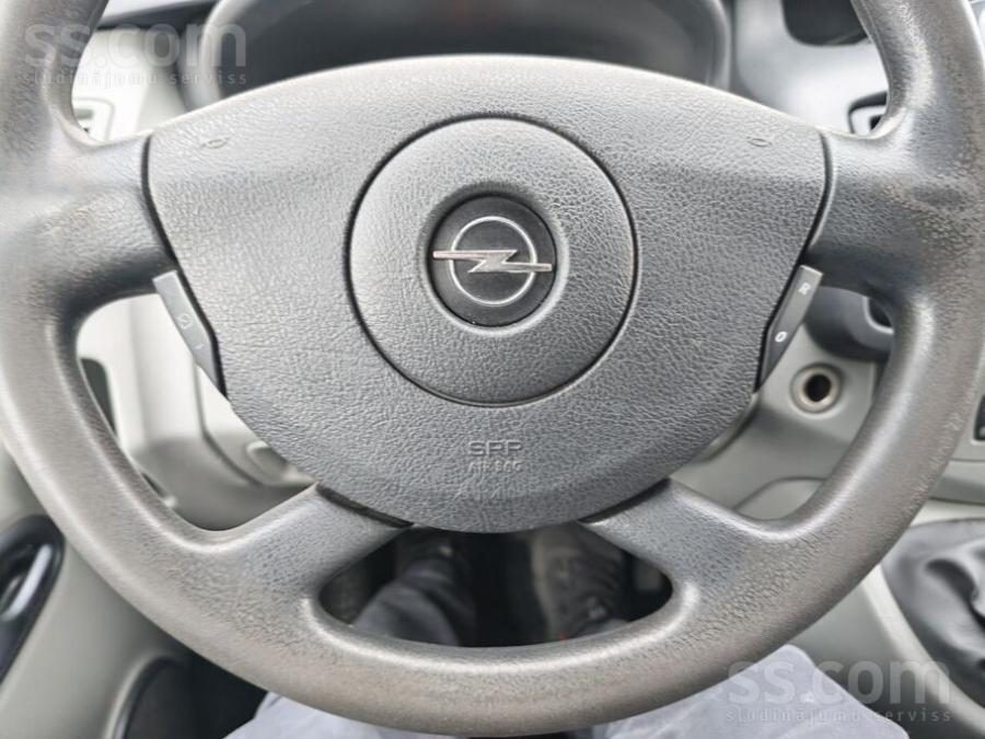 Black Opel Vivaro 2012 in Riga, with an engine capacity of 2.00 L and mileage of 290 thousand km for 4950 €, photo 8 on AUTOMOTO.COM.LV