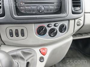 Black Opel Vivaro 2012 in Riga, with an engine capacity of 2.00 L and mileage of 290 thousand km for 4950 €, photo 9 on AUTOMOTO.COM.LV