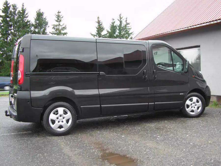 Melns Opel Vivaro 2012 Sigulda, ar dzinēja tilpumu 2.00 L un nobraukumu 250 tūkst. km par 11950 €, foto 4 vietnē AUTOMOTO.COM.LV