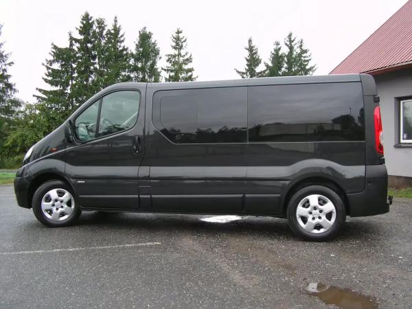 Melns Opel Vivaro 2012 Sigulda, ar dzinēja tilpumu 2.00 L un nobraukumu 250 tūkst. km par 11950 €, foto 4 vietnē AUTOMOTO.COM.LV