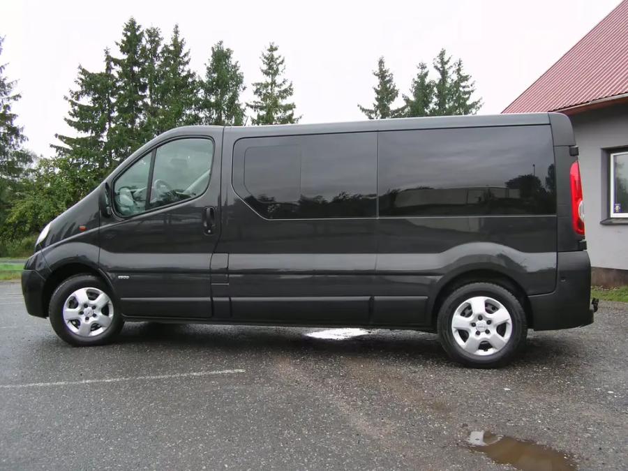Melns Opel Vivaro 2012 Sigulda, ar dzinēja tilpumu 2.00 L un nobraukumu 250 tūkst. km par 11950 €, foto 5 vietnē AUTOMOTO.COM.LV