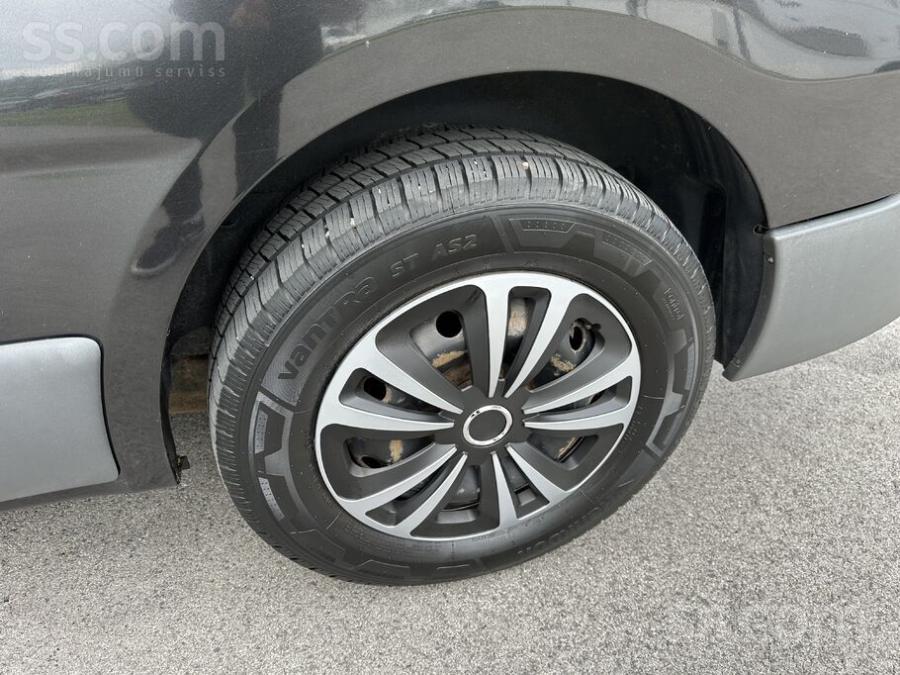 Melns Opel Vivaro 2012 Tallina, ar dzinēja tilpumu 2.00 L un nobraukumu 392 tūkst. km par 6999 €, foto 26 vietnē AUTOMOTO.COM.LV
