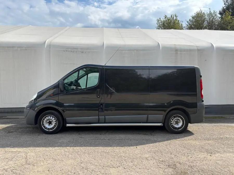 Melns Opel Vivaro 2012 Ogre, ar dzinēja tilpumu 2.00 L un nobraukumu 232 tūkst. km par 5250 €, foto 3 vietnē AUTOMOTO.COM.LV