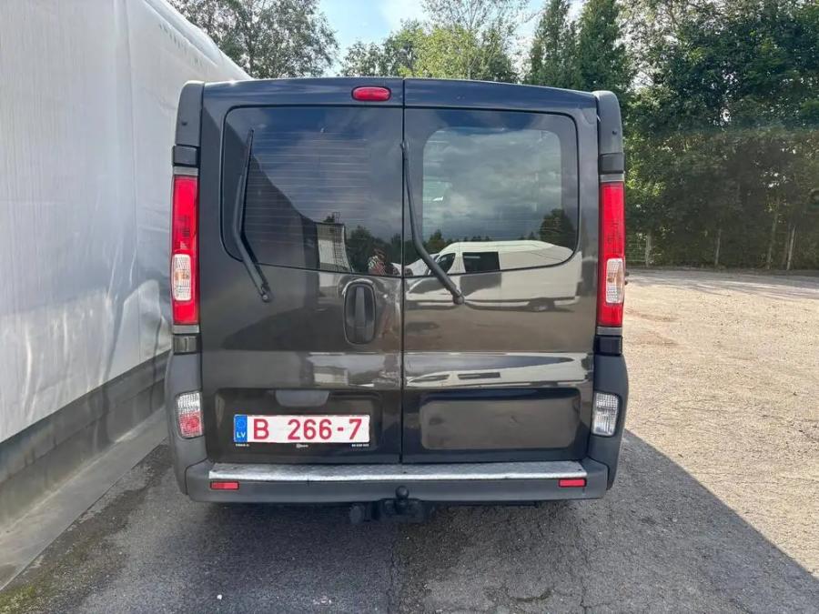 Melns Opel Vivaro 2012 Ogre, ar dzinēja tilpumu 2.00 L un nobraukumu 232 tūkst. km par 5250 €, foto 6 vietnē AUTOMOTO.COM.LV