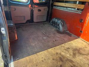 Melns Opel Vivaro 2012 Ogre, ar dzinēja tilpumu 2.00 L un nobraukumu 232 tūkst. km par 5250 €, foto 13 vietnē AUTOMOTO.COM.LV