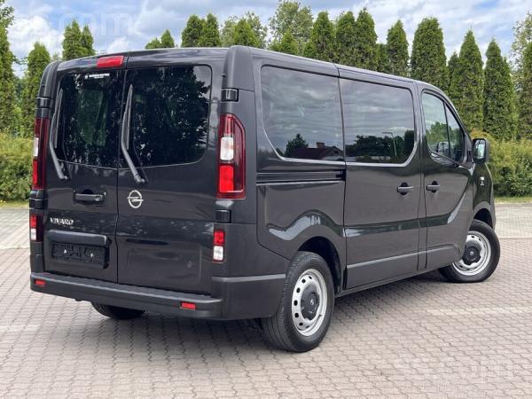 Black Opel Vivaro 2015 in Jelgava, with an engine capacity of 1.60 L and mileage of 213 thousand km for 12590 €, photo 6 on AUTOMOTO.COM.LV