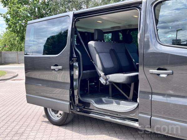 Black Opel Vivaro 2015 in Jelgava, with an engine capacity of 1.60 L and mileage of 213 thousand km for 12590 €, photo 8 on AUTOMOTO.COM.LV
