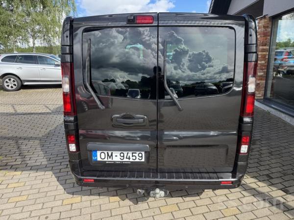 Black Opel Vivaro 2015 in Talsi, with an engine capacity of 1.60 L and mileage of 0 thousand km for 9995 €, photo 5 on AUTOMOTO.COM.LV