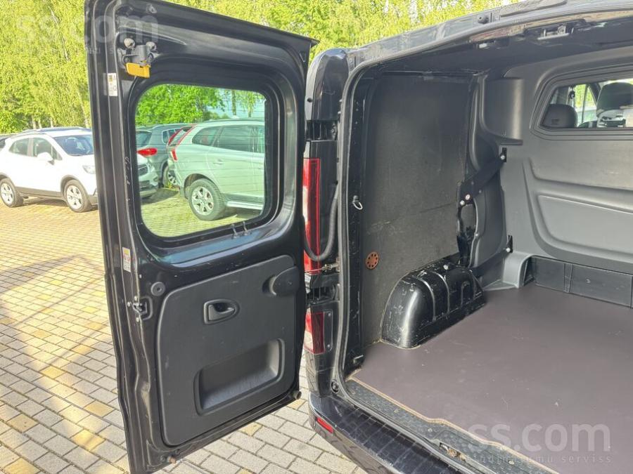 Black Opel Vivaro 2015 in Talsi, with an engine capacity of 1.60 L and mileage of 0 thousand km for 9995 €, photo 18 on AUTOMOTO.COM.LV