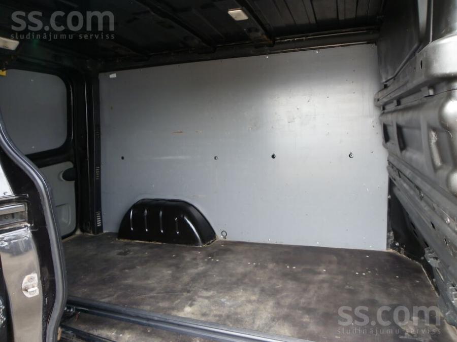 Black Opel Vivaro 2015 in Valka, with an engine capacity of 1.60 L and mileage of 179 thousand km for 7500 €, photo 15 on AUTOMOTO.COM.LV