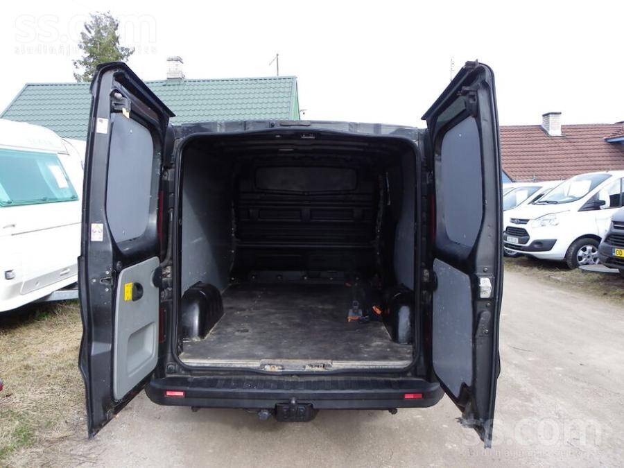 Black Opel Vivaro 2015 in Valka, with an engine capacity of 1.60 L and mileage of 179 thousand km for 7500 €, photo 16 on AUTOMOTO.COM.LV