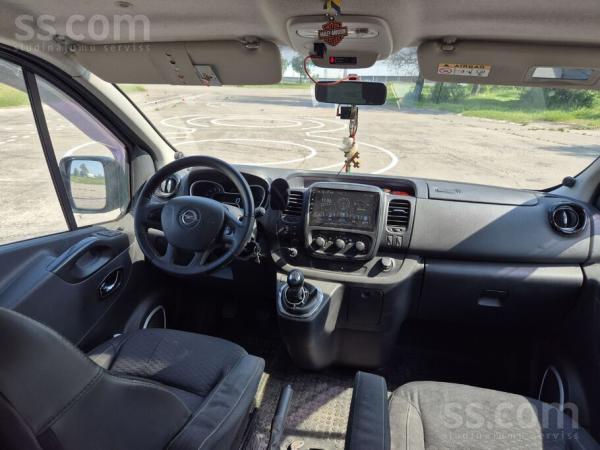 Black Opel Vivaro 2015 in Liepaja, with an engine capacity of 1.60 L and mileage of 280 thousand km for 10500 €, photo 5 on AUTOMOTO.COM.LV