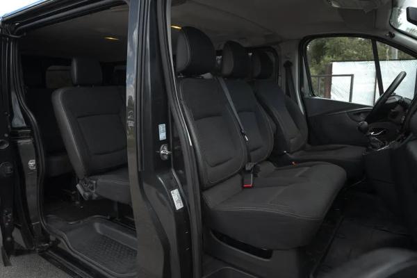 Melns Opel Vivaro 2015 Jelgava, ar dzinēja tilpumu 1.60 L un nobraukumu 298 tūkst. km par 10000 €, foto 8 vietnē AUTOMOTO.COM.LV