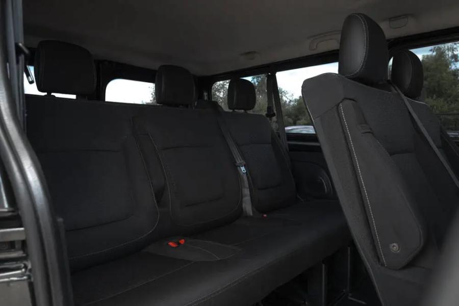 Melns Opel Vivaro 2015 Jelgava, ar dzinēja tilpumu 1.60 L un nobraukumu 298 tūkst. km par 10000 €, foto 12 vietnē AUTOMOTO.COM.LV