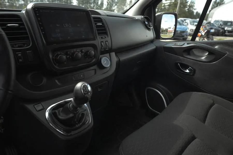 Melns Opel Vivaro 2015 Jelgava, ar dzinēja tilpumu 1.60 L un nobraukumu 298 tūkst. km par 10000 €, foto 15 vietnē AUTOMOTO.COM.LV