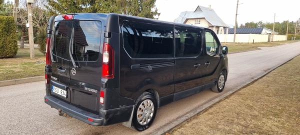 Melns Opel Vivaro 2016 Kėdainiai, ar dzinēja tilpumu 1.60 L un nobraukumu 110 tūkst. km par 12500 €, foto 4 vietnē AUTOMOTO.COM.LV