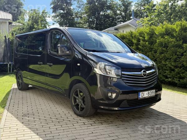 Black Opel Vivaro 2017 in Riga, with an engine capacity of 1.60 L and mileage of 130 thousand km for 15800 €, photo 8 on AUTOMOTO.COM.LV