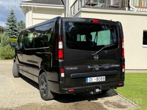 Black Opel Vivaro 2017 in Riga, with an engine capacity of 1.60 L and mileage of 130 thousand km for 15800 €, photo 5 on AUTOMOTO.COM.LV