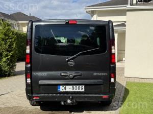 Black Opel Vivaro 2017 in Riga, with an engine capacity of 1.60 L and mileage of 130 thousand km for 15800 €, photo 7 on AUTOMOTO.COM.LV