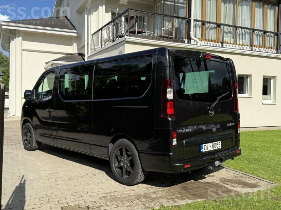 Black Opel Vivaro 2017 in Riga, with an engine capacity of 1.60 L and mileage of 130 thousand km for 15800 €, photo 11 on AUTOMOTO.COM.LV