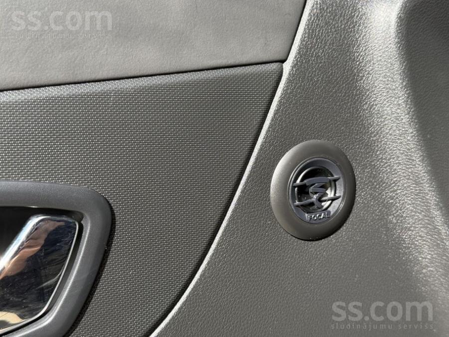 Black Opel Vivaro 2017 in Riga, with an engine capacity of 1.60 L and mileage of 130 thousand km for 15800 €, photo 20 on AUTOMOTO.COM.LV