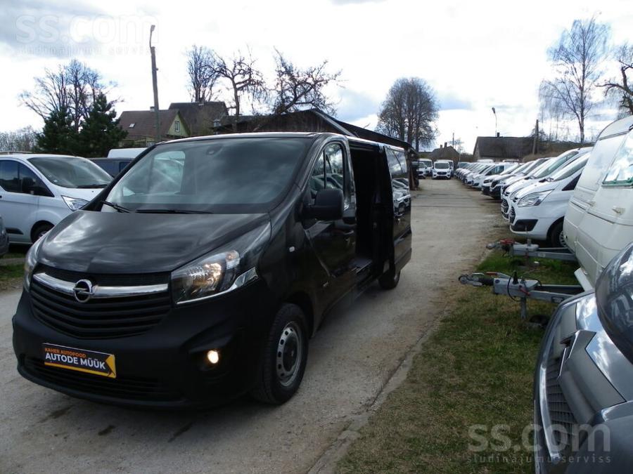 Black Opel Vivaro 2018 in Valka, with an engine capacity of 1.60 L and mileage of 214 thousand km for 9500 €, photo 1 on AUTOMOTO.COM.LV