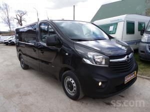 Black Opel Vivaro 2018 in Valka, with an engine capacity of 1.60 L and mileage of 214 thousand km for 9500 €, photo 5 on AUTOMOTO.COM.LV