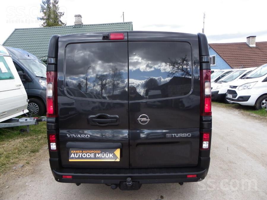 Black Opel Vivaro 2018 in Valka, with an engine capacity of 1.60 L and mileage of 214 thousand km for 9500 €, photo 8 on AUTOMOTO.COM.LV