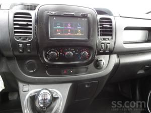 Black Opel Vivaro 2018 in Valka, with an engine capacity of 1.60 L and mileage of 214 thousand km for 9500 €, photo 12 on AUTOMOTO.COM.LV