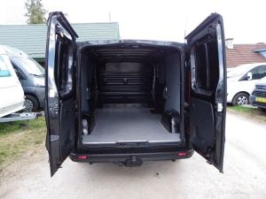 Black Opel Vivaro 2018 in Valka, with an engine capacity of 1.60 L and mileage of 214 thousand km for 9500 €, photo 21 on AUTOMOTO.COM.LV