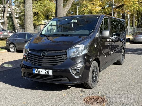 Черный Опель Виваро 2020 в Рига, объемом двигателя 1.60 л и пробегом 137 тыс. км за 15700 €, фото 1 на AUTOMOTO.COM.LV