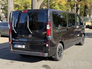 Black Opel Vivaro 2020 in Riga, with an engine capacity of 1.60 L and mileage of 137 thousand km for 15700 €, photo 4 on AUTOMOTO.COM.LV